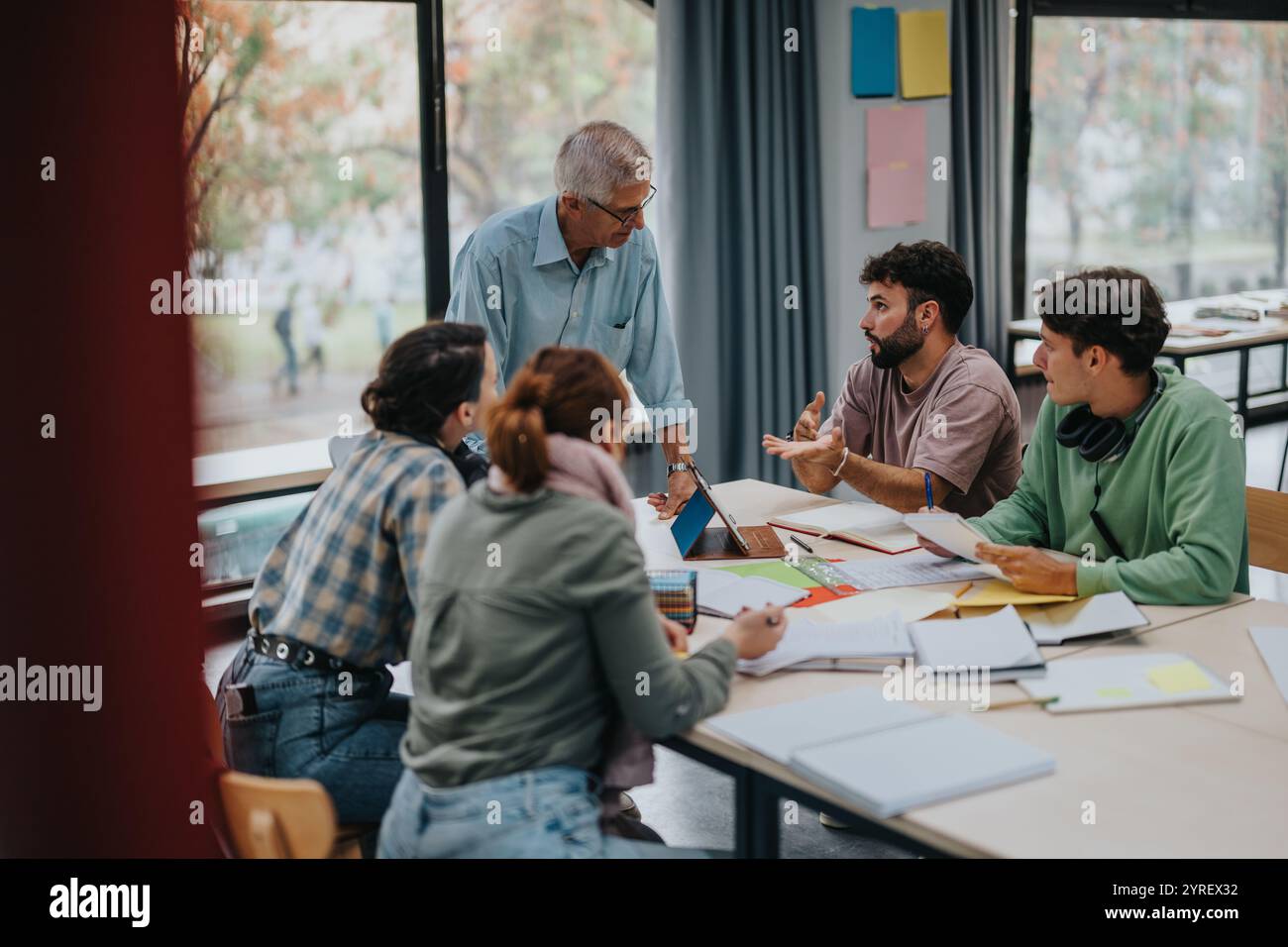 Senior support system hi-res stock photography and images - Alamy