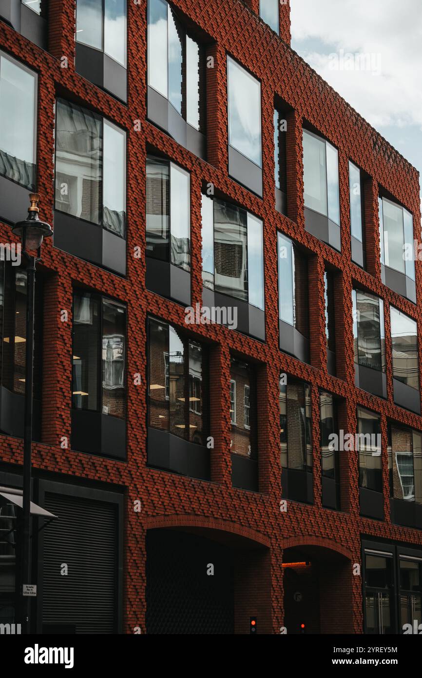 The streets and architecture of London showcase a blend of historic ...