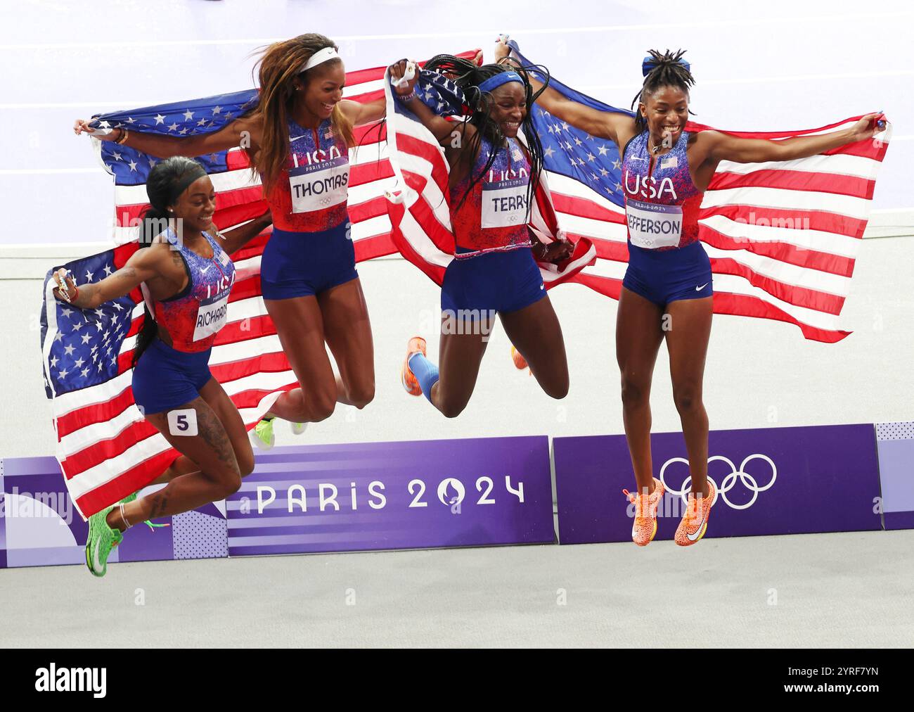 Paris, France. 09th Aug, 2024. Members of Team USA celebrate after ...