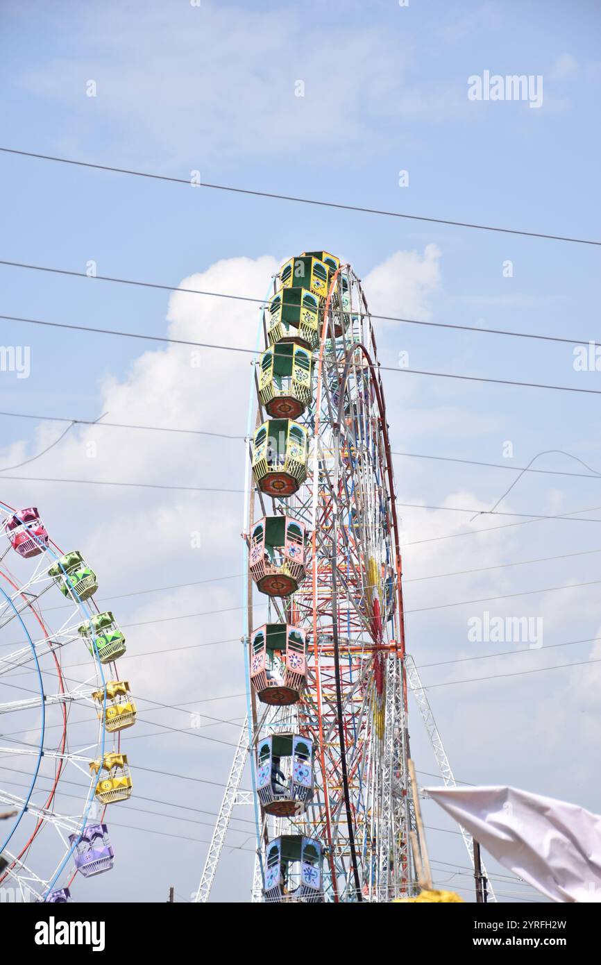 Amusement park ride india hi-res stock photography and images - Alamy