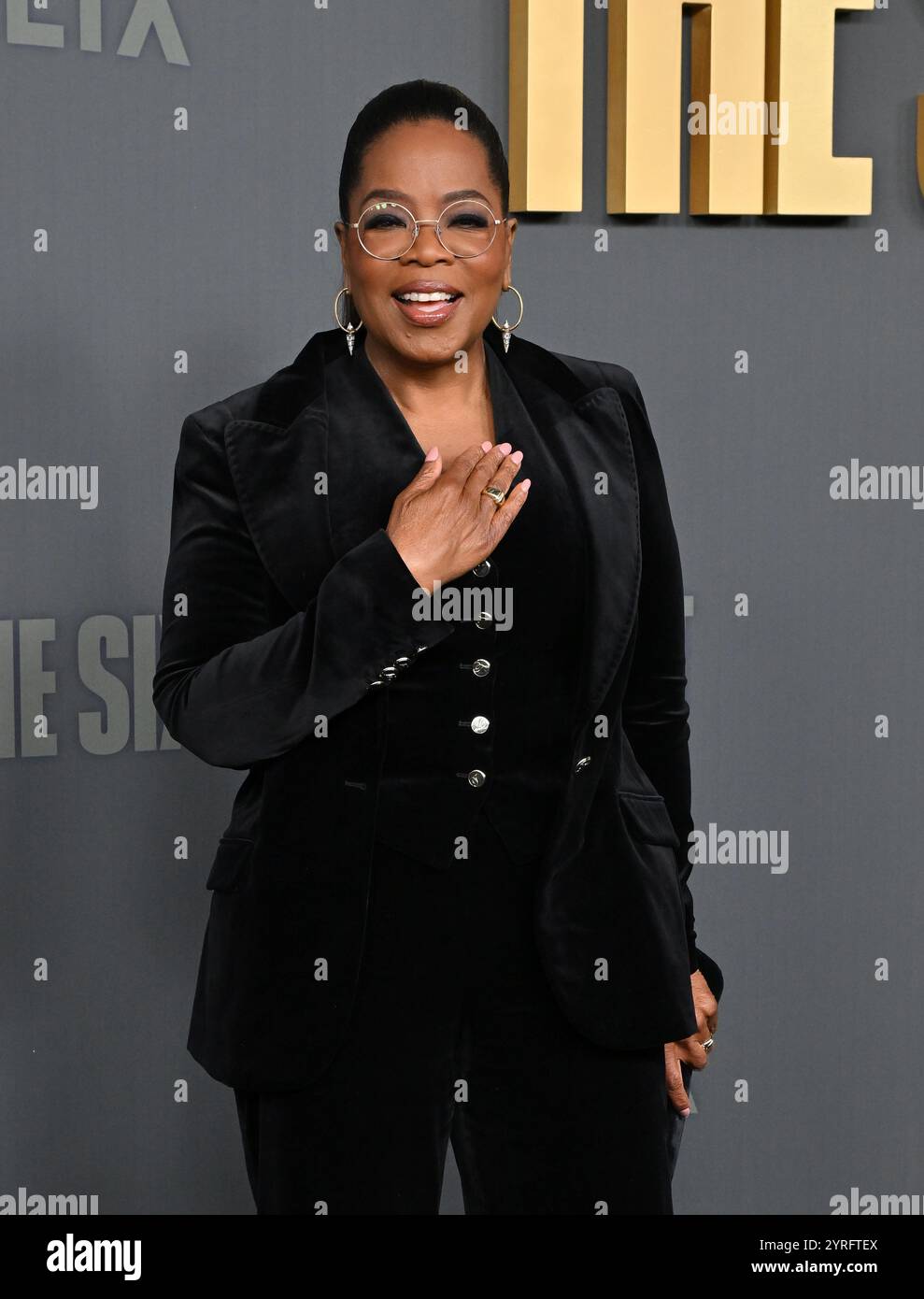 Hollywood, USA. 03rd Dec, 2024. Oprah Winfrey arriving to the world ...