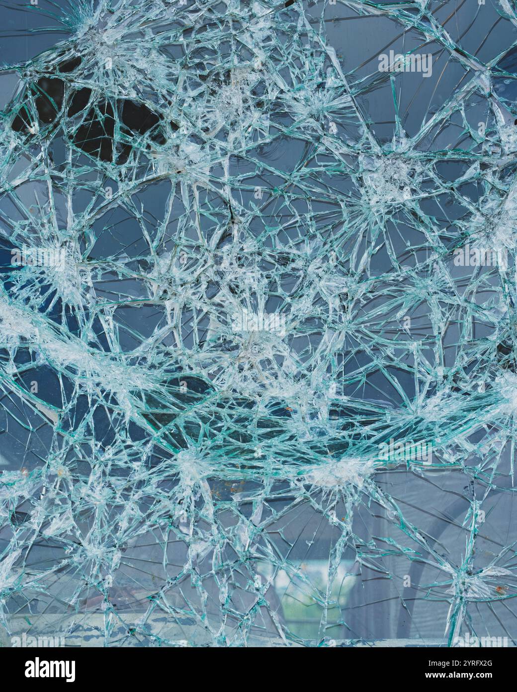 Fractured glass texture hi-res stock photography and images - Alamy