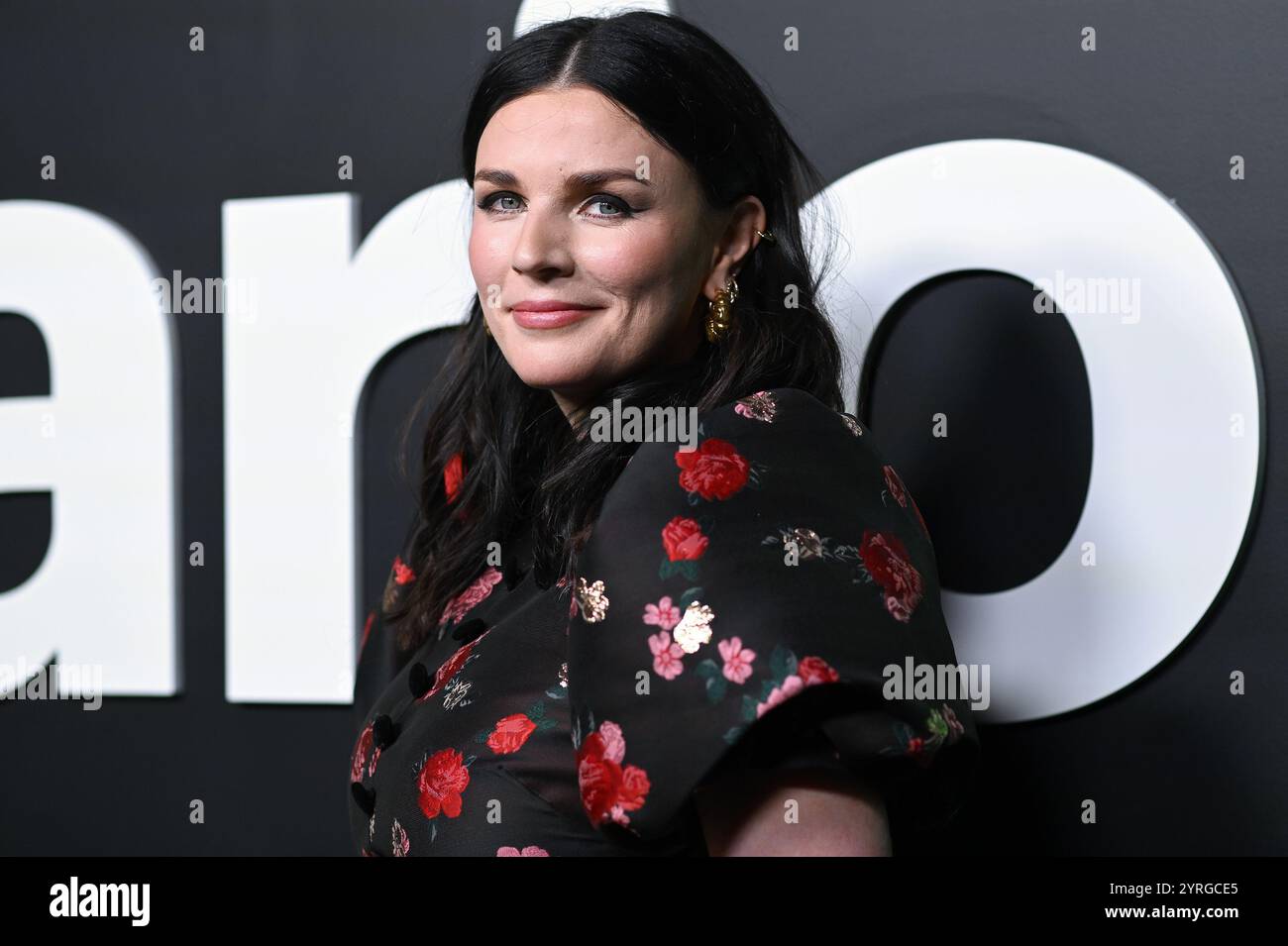 Aisling bea stand up hi-res stock photography and images - Alamy