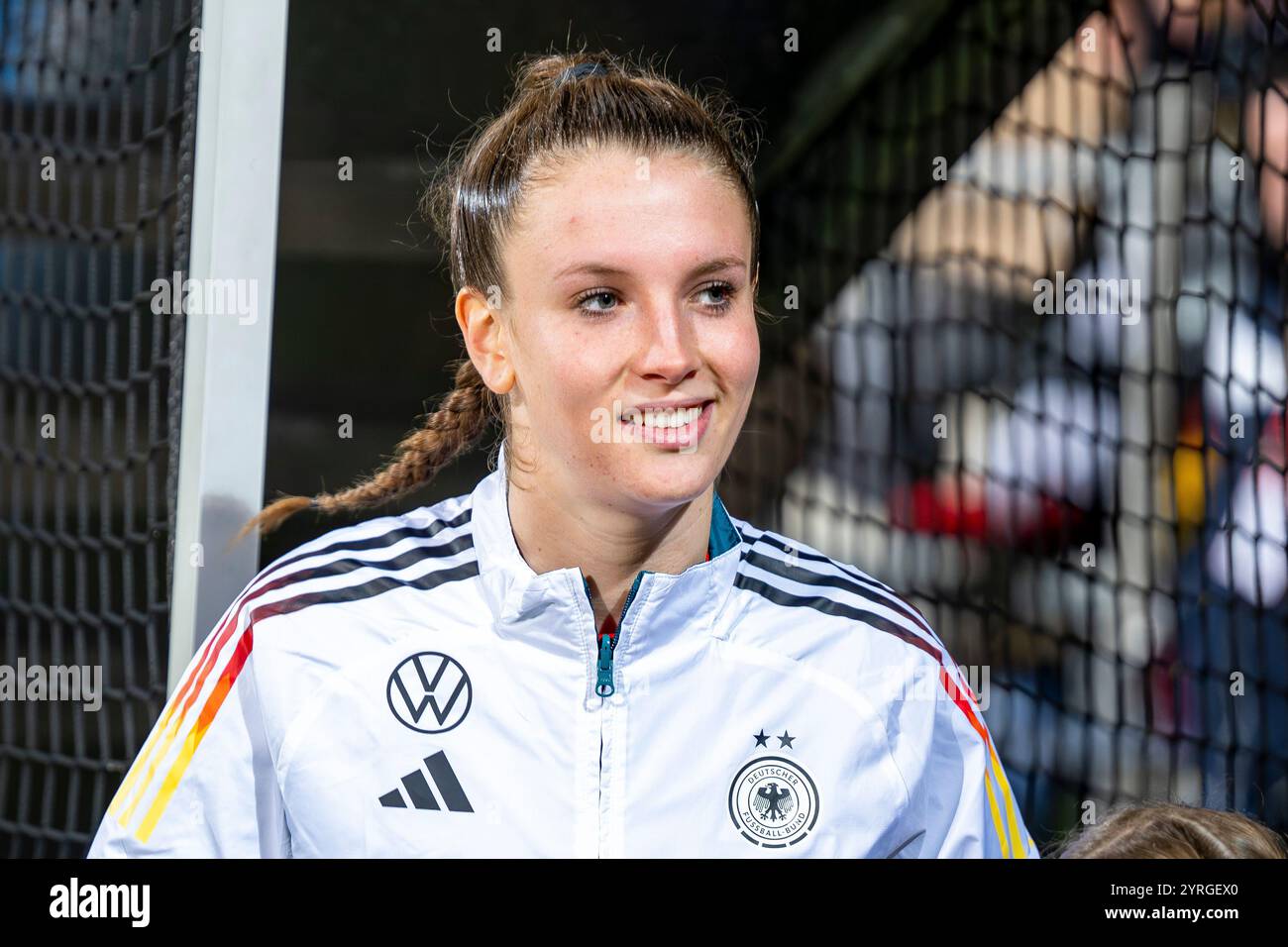 02 December 2024, North Rhine-Westphalia, Bochum: Soccer, Women ...