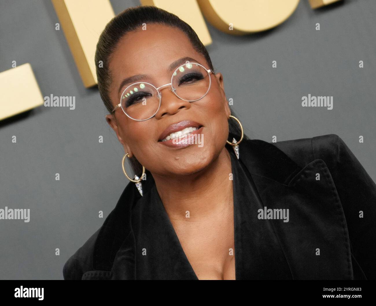 Los Angeles, USA. 03rd Dec, 2024. Oprah Winfrey arrives at Netflix's ...