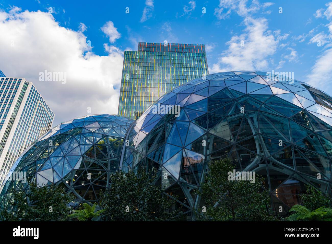 The Spheres glass architecture futuristic modern building of Amazon ...