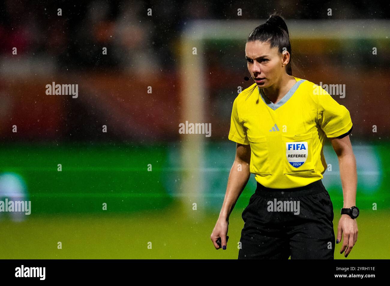 THE HAGUE, NETHERLANDS - DECEMBER 3: Referee Maria Eugenia Gil Soriano ...