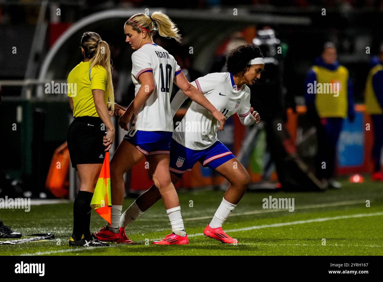 THE HAGUE, NETHERLANDS - DECEMBER 3: Lindsey Horan of the United States ...