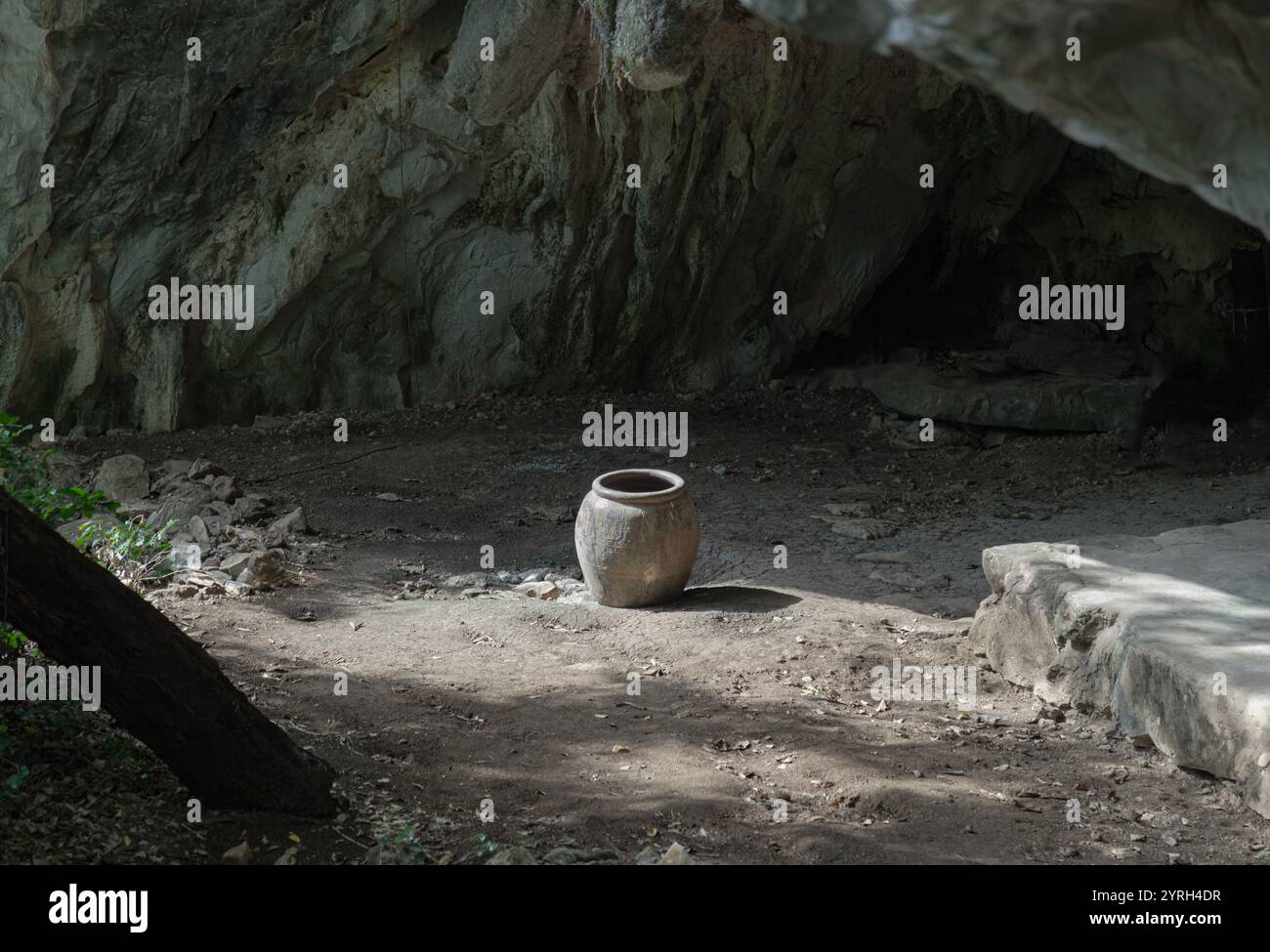 Old big earthen jar or Large vintage clay jar in front of limestone ...