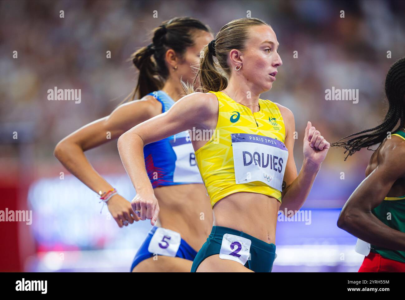 Rose Davies participating in the 5000 meters at the Paris 2024 Olympic ...