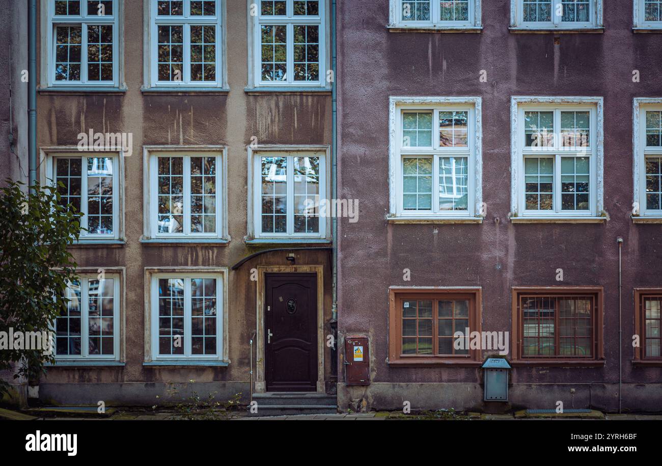 Two distinct colors hi-res stock photography and images - Alamy