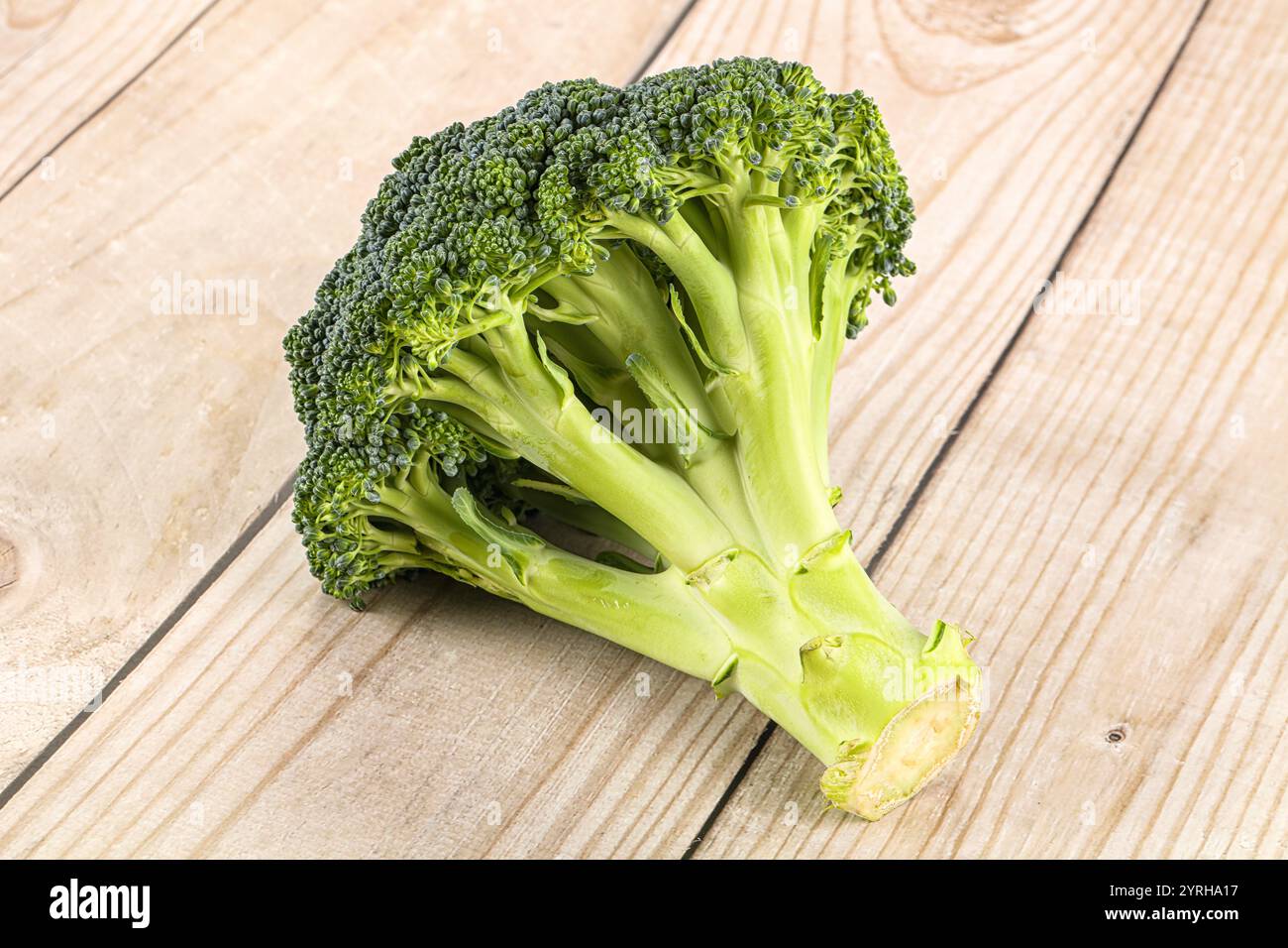Raw green fresh broccoli cabbage for cooking Stock Photo - Alamy