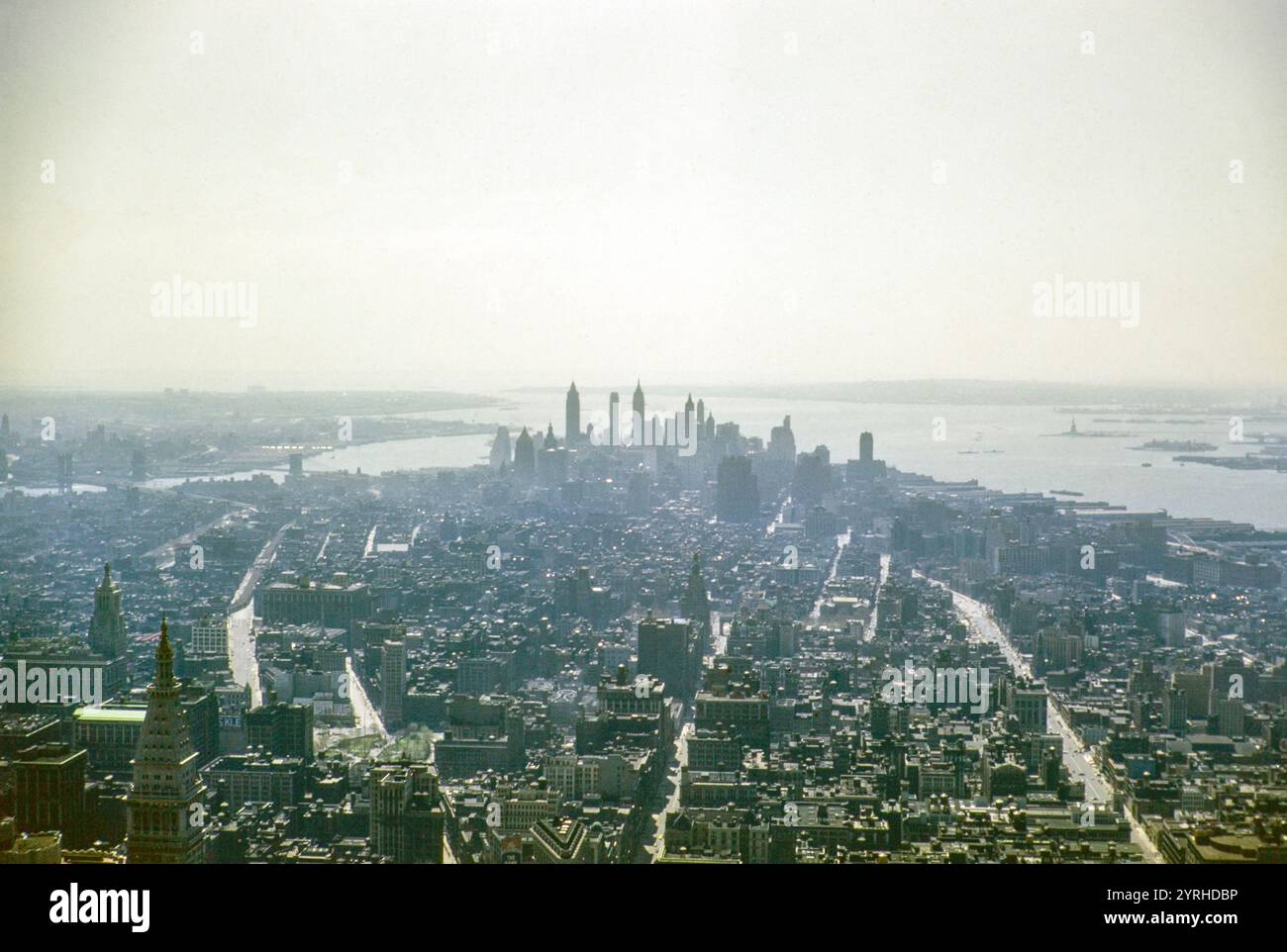View from Empire State Building towards skyscraper of Lower Manhattan ...