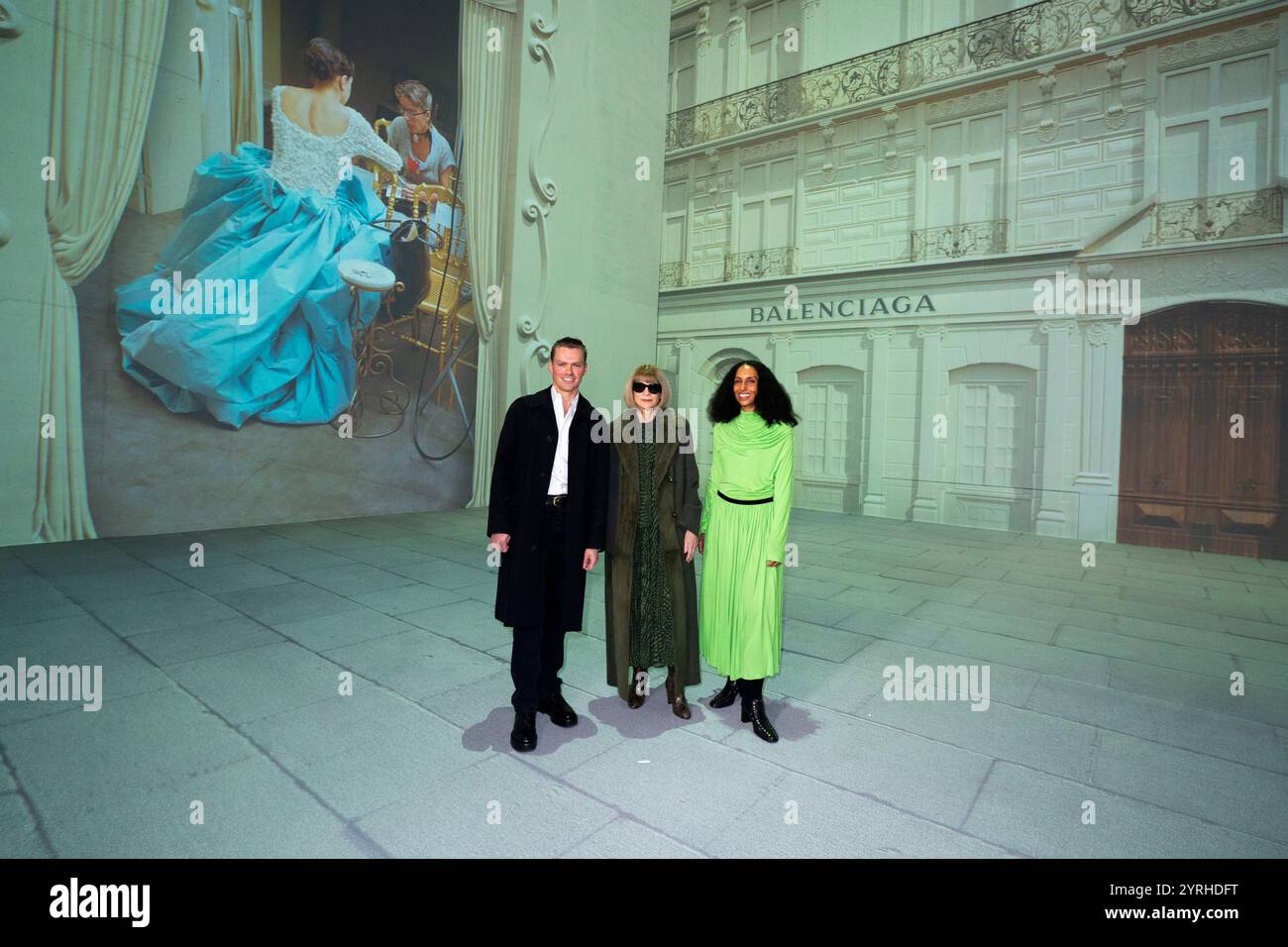 Anna Wintour (centre) with Mark Guiducci and Chioma Nandi at the ...