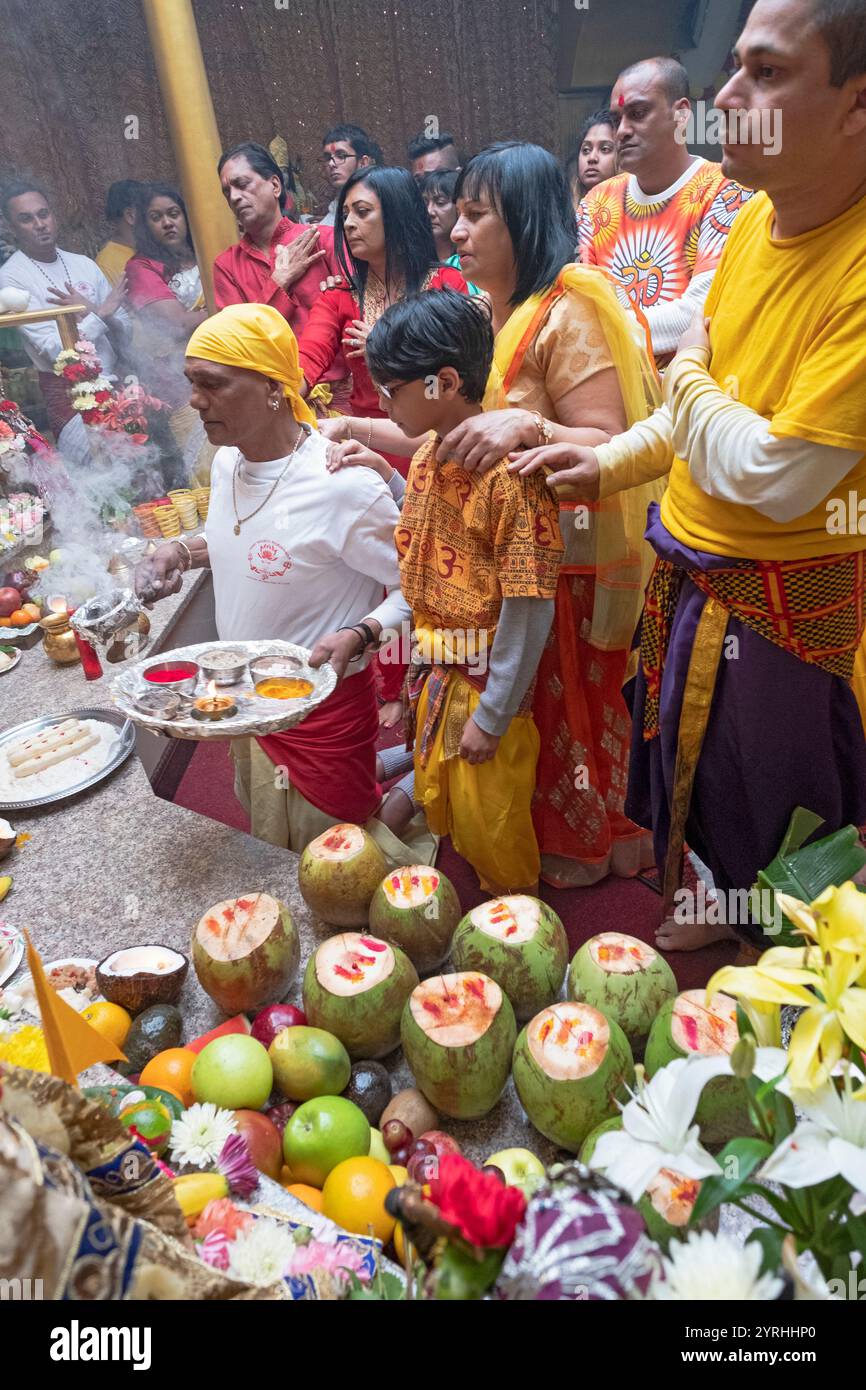 Shakti worship hi-res stock photography and images - Alamy