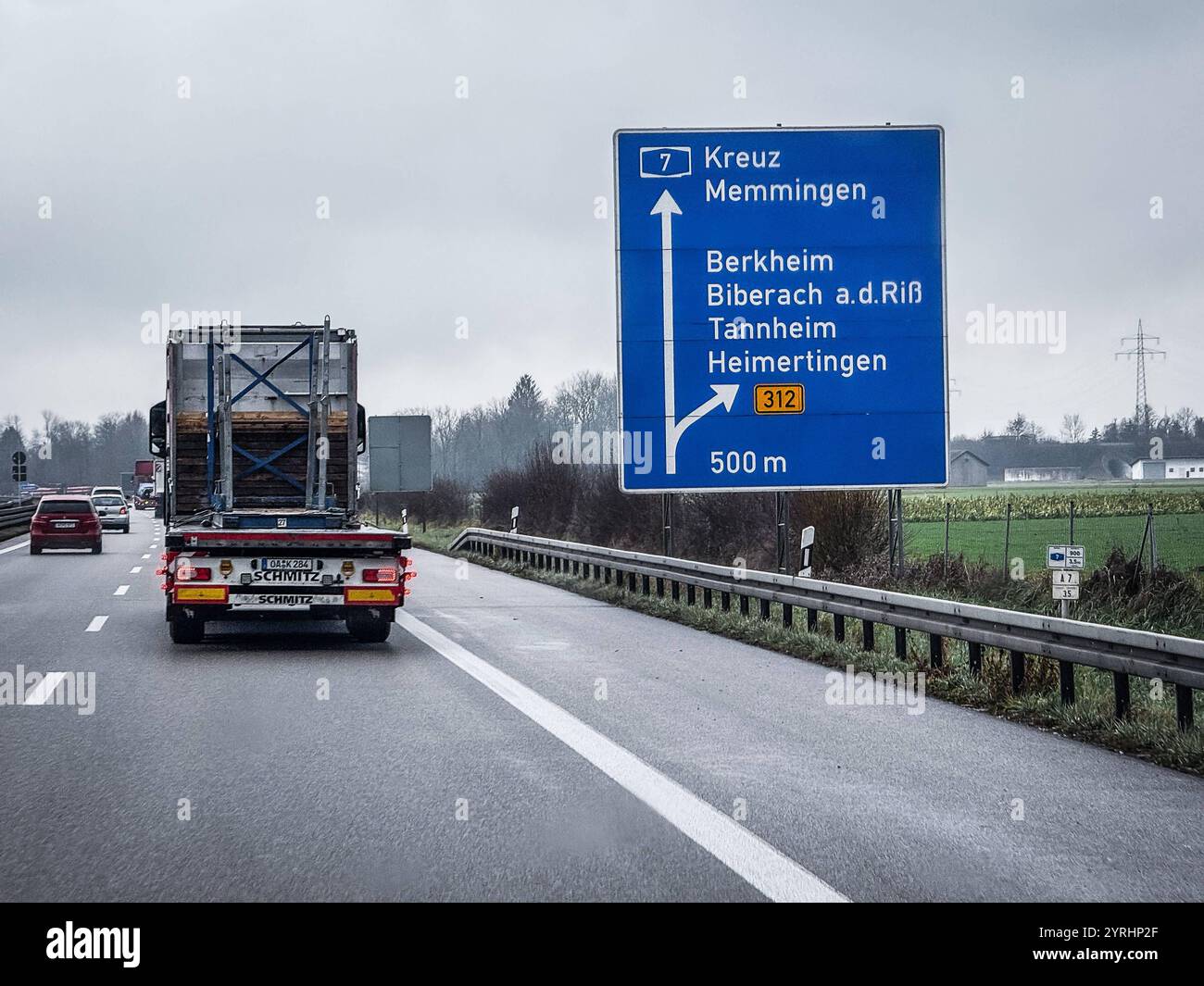 Autobahn wegweiser a7 hi-res stock photography and images - Alamy