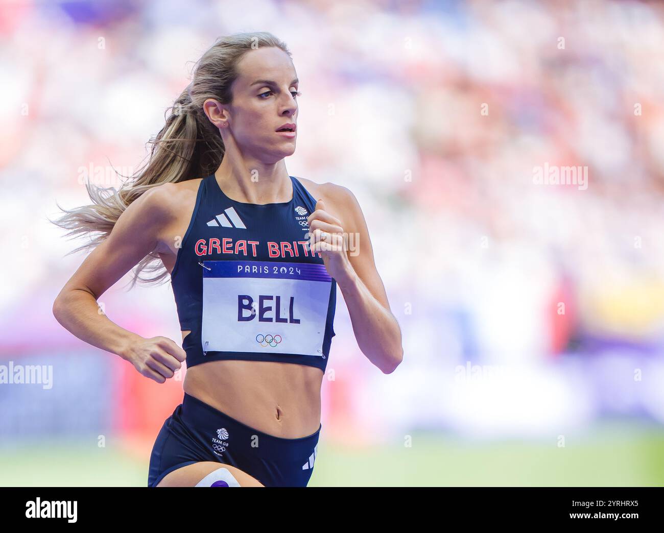 Georgia Bell participating in the 1500 meters at the Paris 2024 Olympic ...