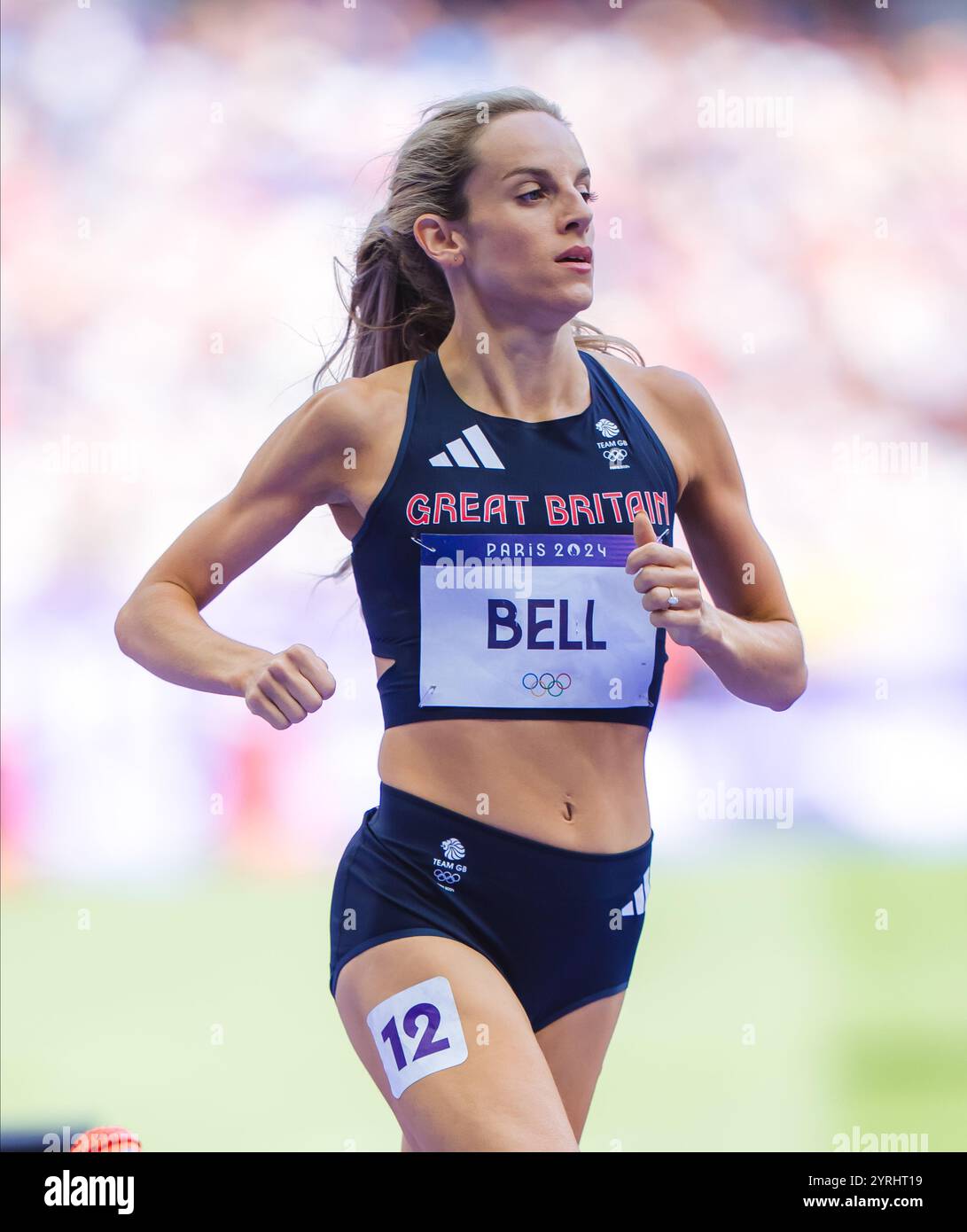 Georgia Bell participating in the 1500 meters at the Paris 2024 Olympic ...