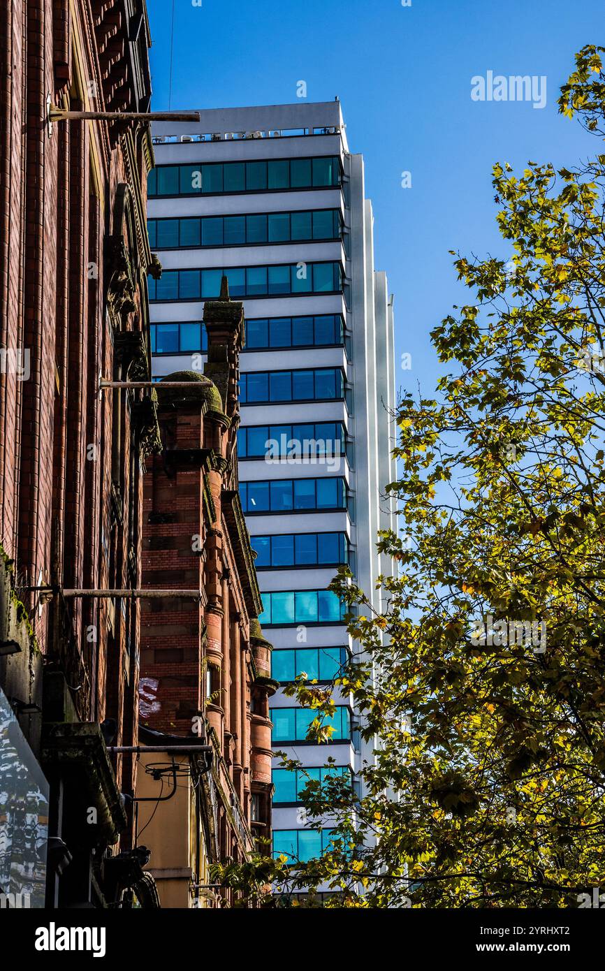 Ol;d and new buildings contrast in Manchester city centre Stock Photo ...