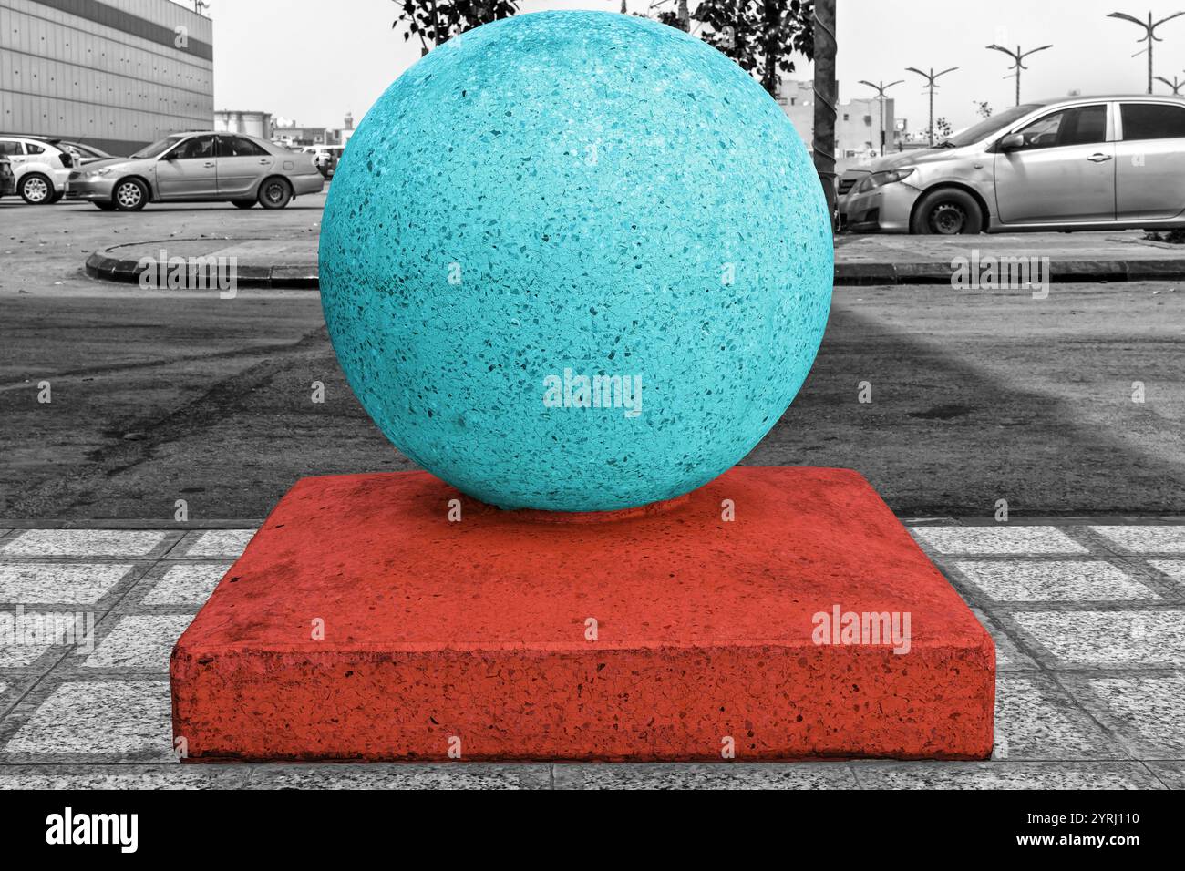 Mall bollards hi-res stock photography and images - Alamy