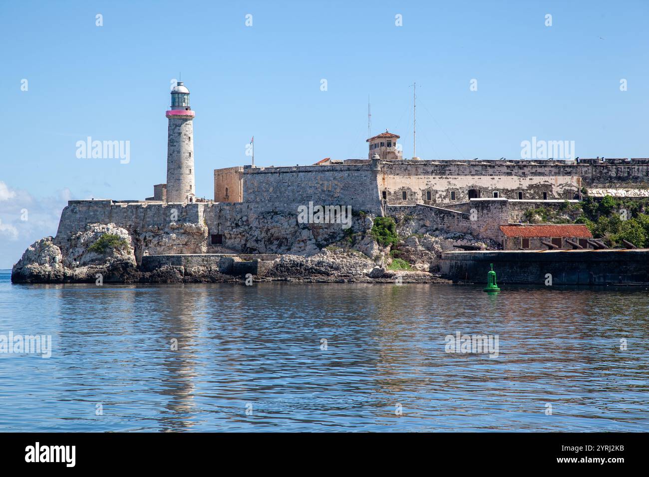The Lighthouse and Castillo de los tres reyes magos del Morro fortress ...