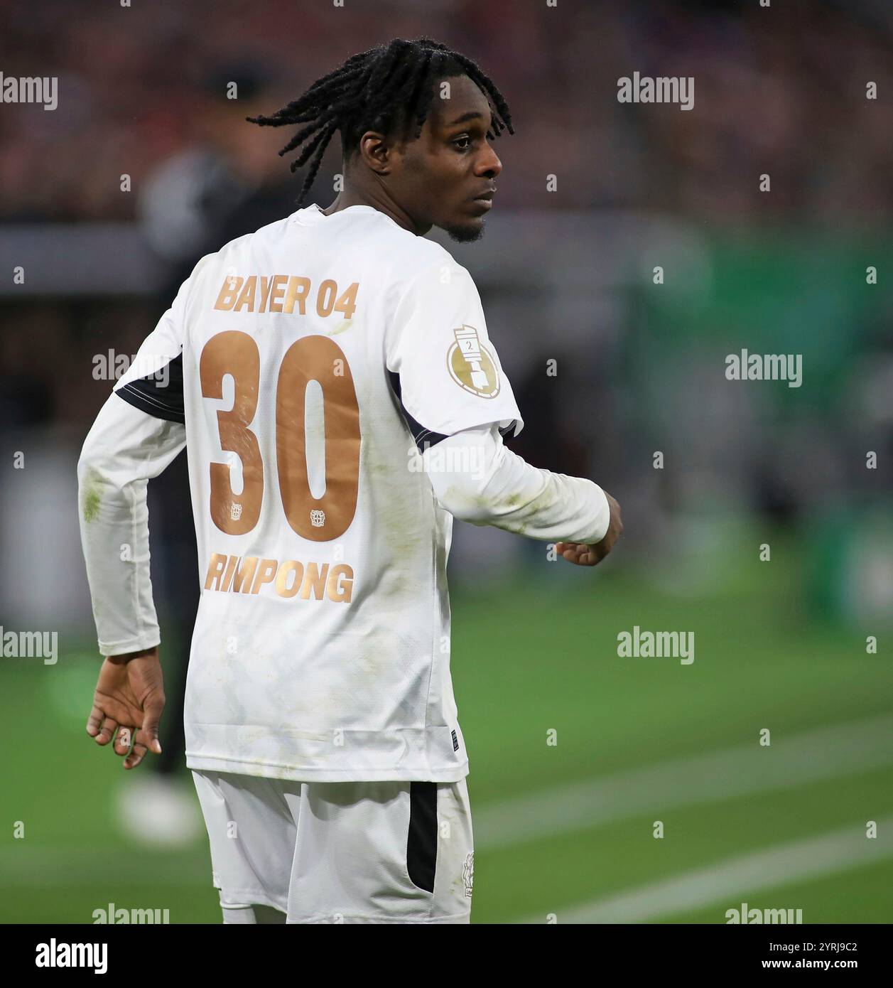 Jeremie frimpong bayer 04 leverkusen kopf hi-res stock photography and ...