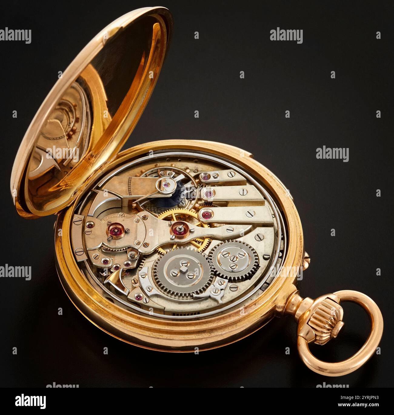 Old fashioned stopwatch hi-res stock photography and images - Alamy
