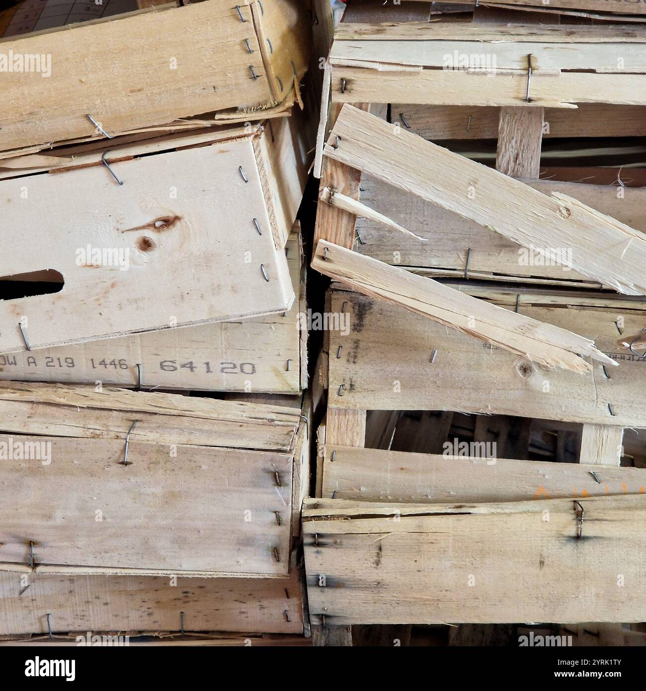 Disused crates hi-res stock photography and images - Alamy
