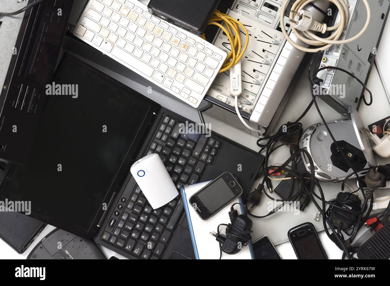 detail of top view of pile of electronic waste Stock Photo - Alamy