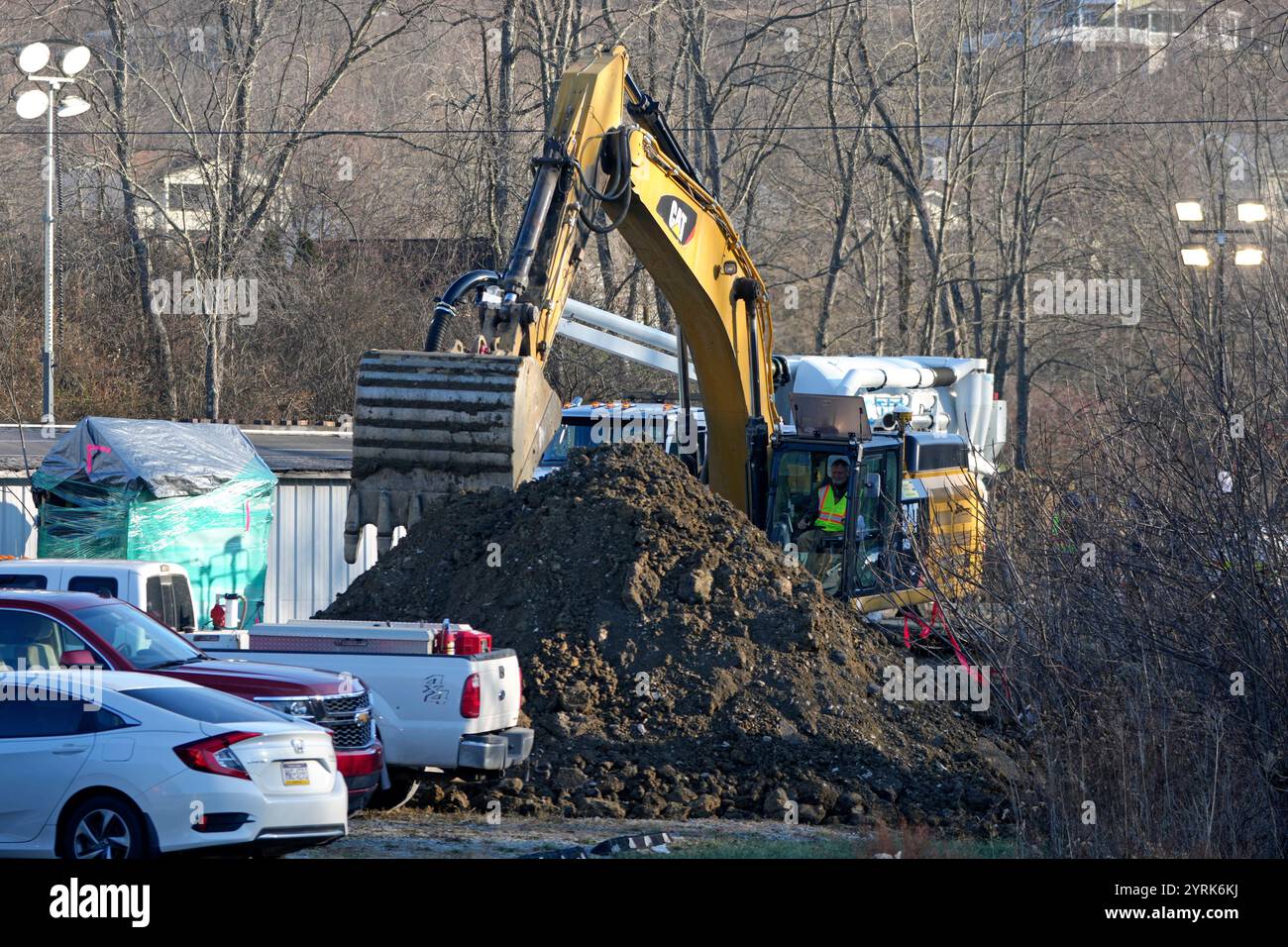 Rescue workers continue to search, Wednesday, Dec. 4, 2024, for ...