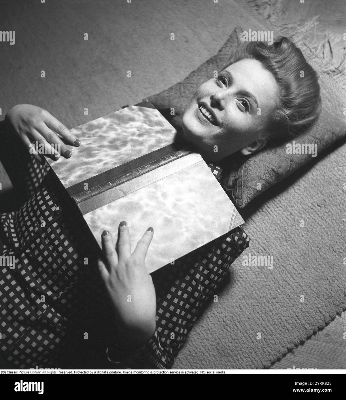 Historical archive bw hi-res stock photography and images - Alamy