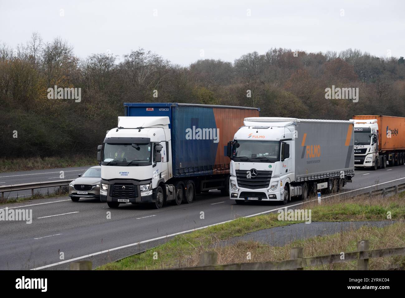 Lorries on the M40 motorway, Warwickshire, UK Stock Photo - Alamy