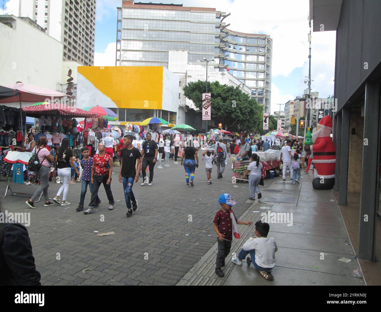 Bulevar de Sabana Grande, Caracas, Distrito Capital.Editorial ...