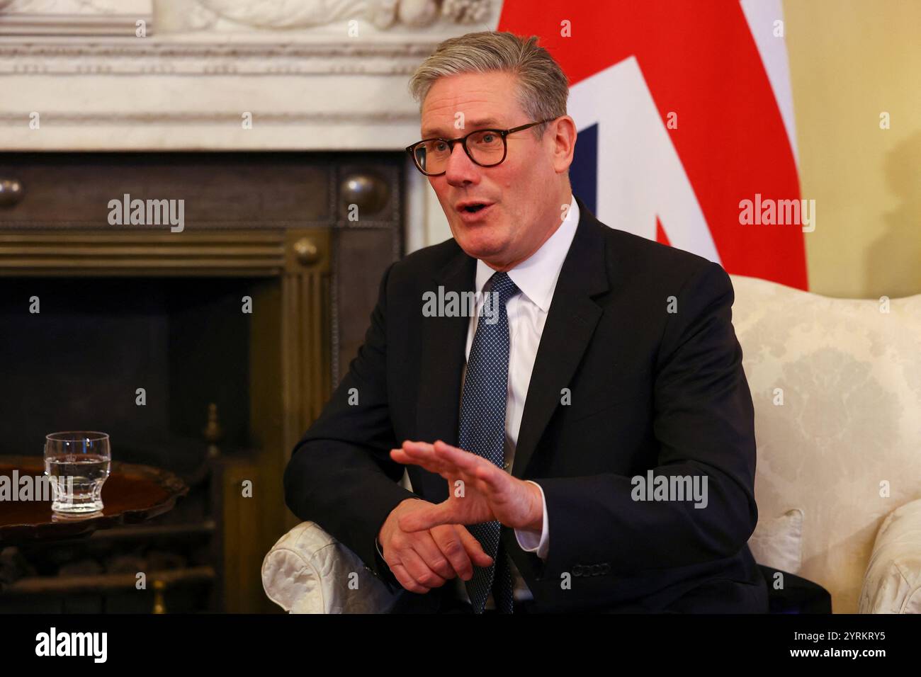 British Prime Minister Keir Starmer speaks with Qatar's Emir Sheikh ...