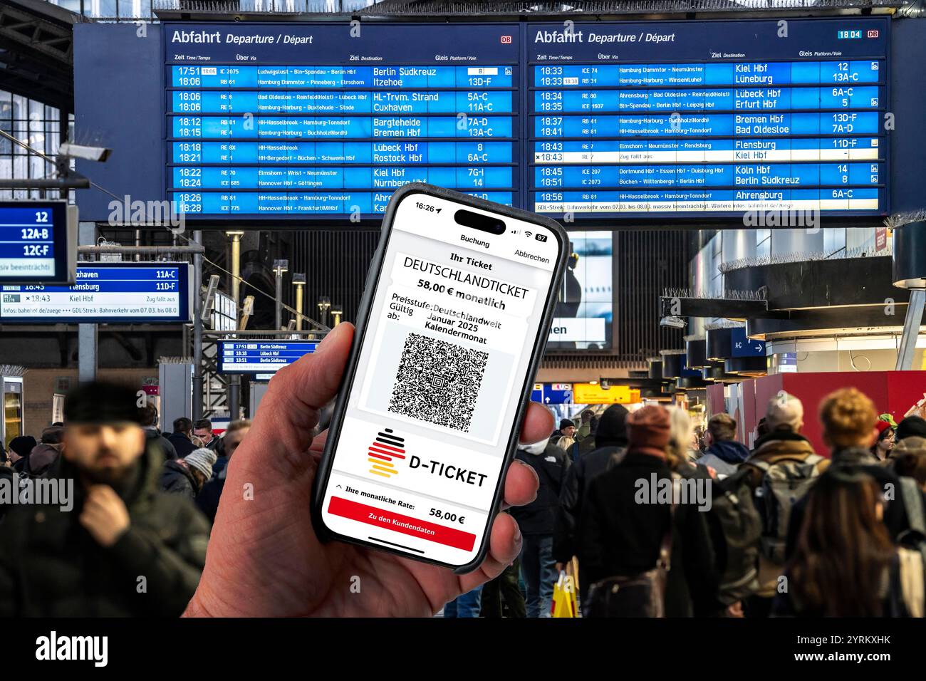 Symbolic image Deutschlandticket, new from 2025 for 58 euros per month ...