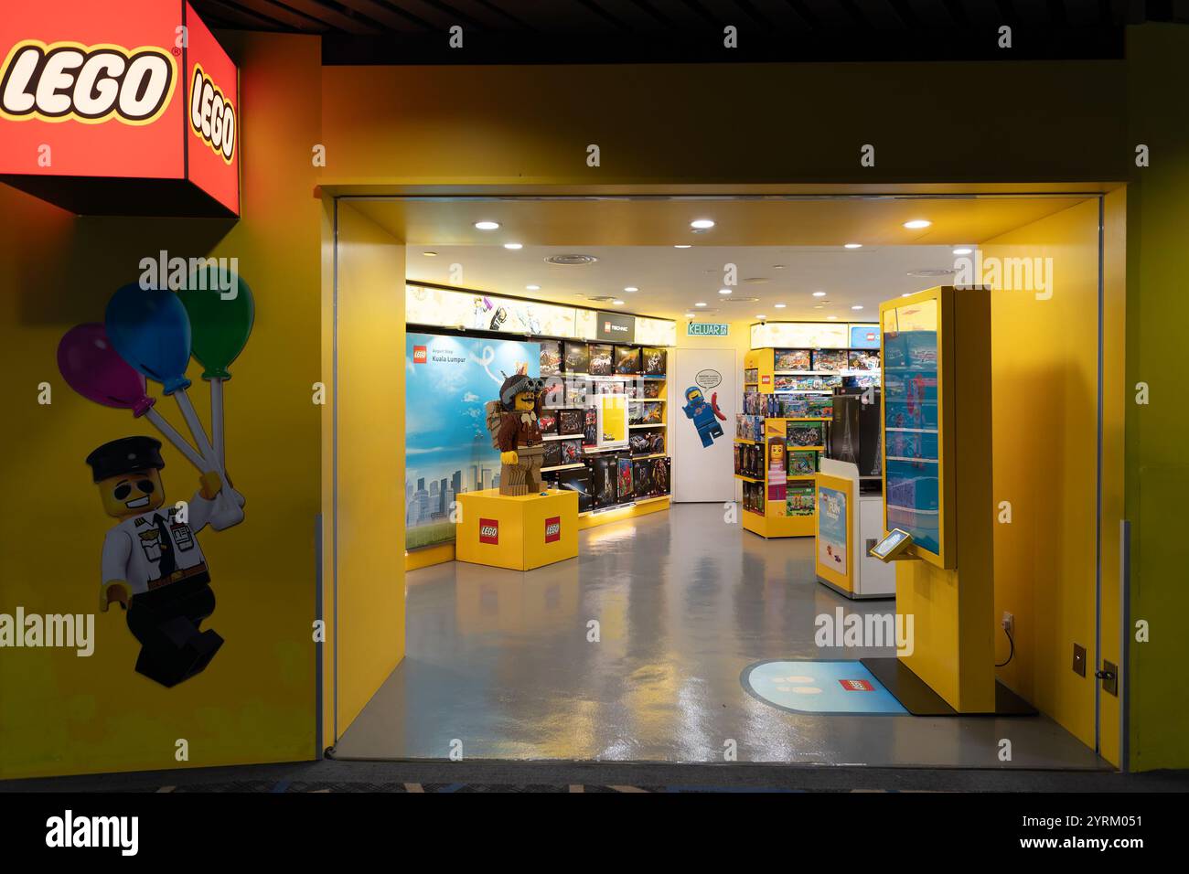 KUALA LUMPUR, MALAYSIA - NOVEMBER 15, 2023: entrance to Lego store in ...