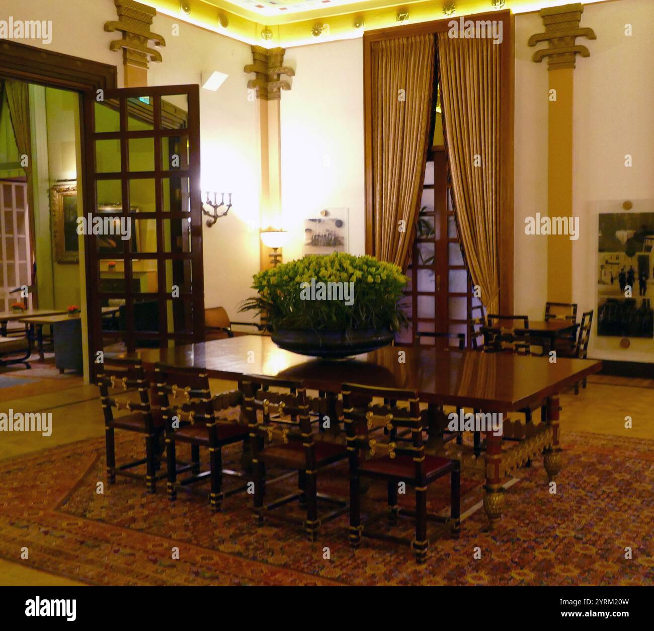 Meeting table in the reading room of the King David Hotel in Jerusalem ...