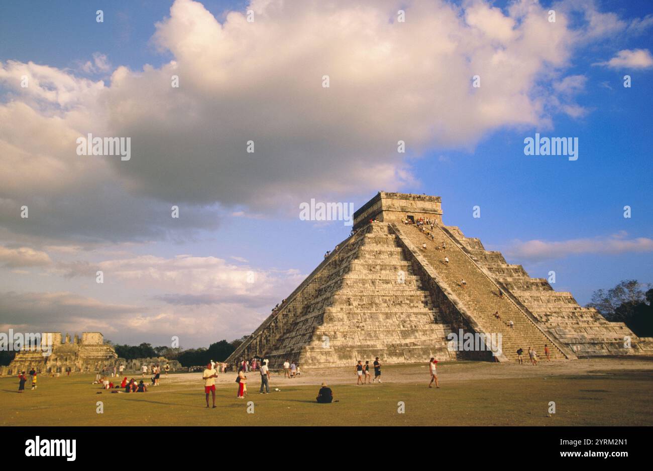 The Castle (Pyramid of Kukulcan). Chichén Itzá. Mexico Stock Photo - Alamy