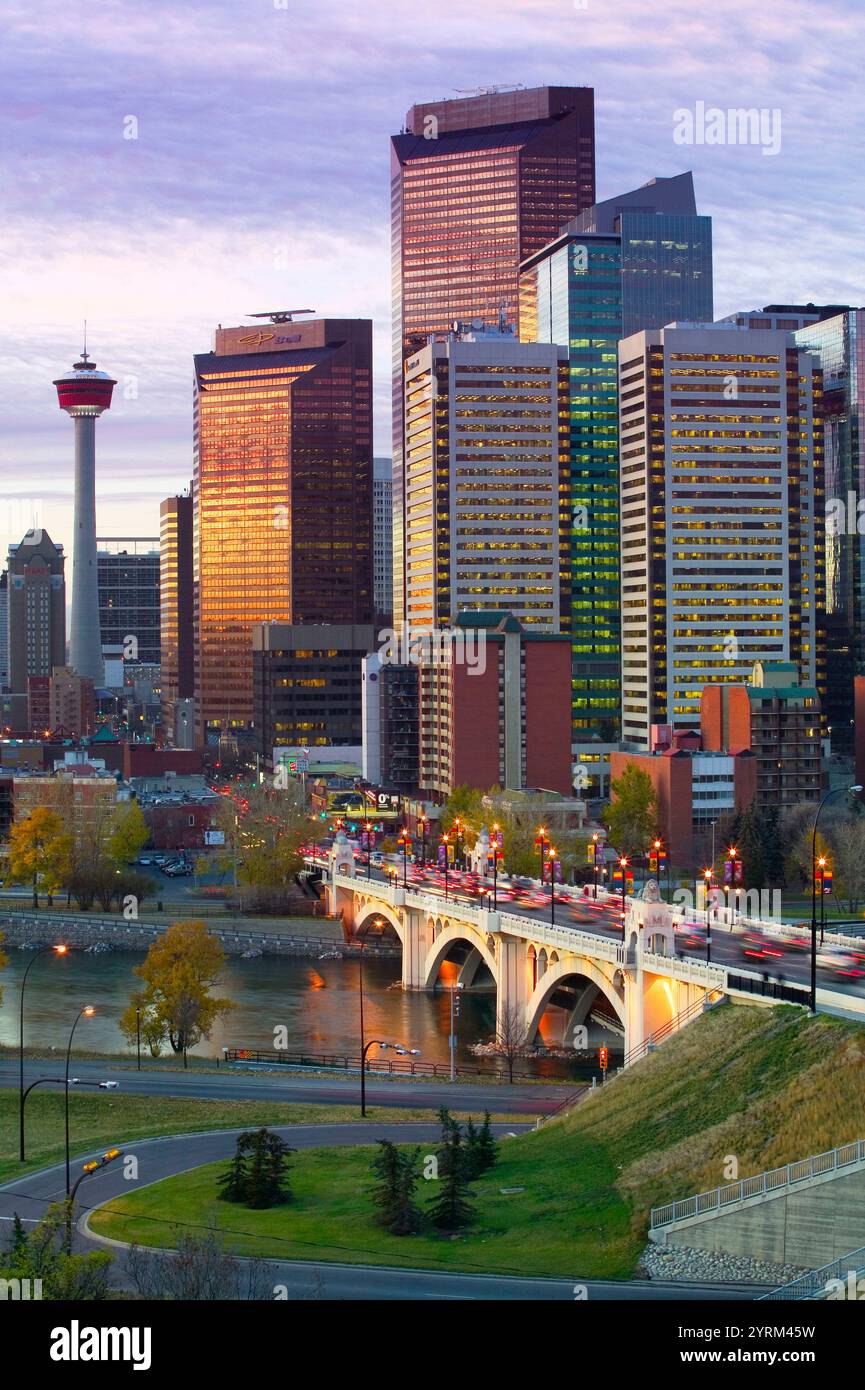 Centre street bridge calgary tower hi-res stock photography and images ...