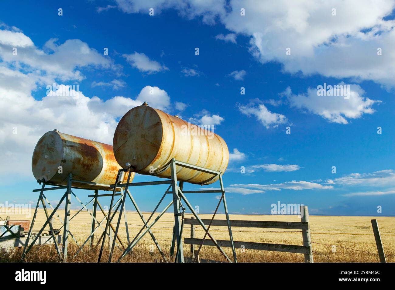 Tank stand off hi-res stock photography and images - Alamy