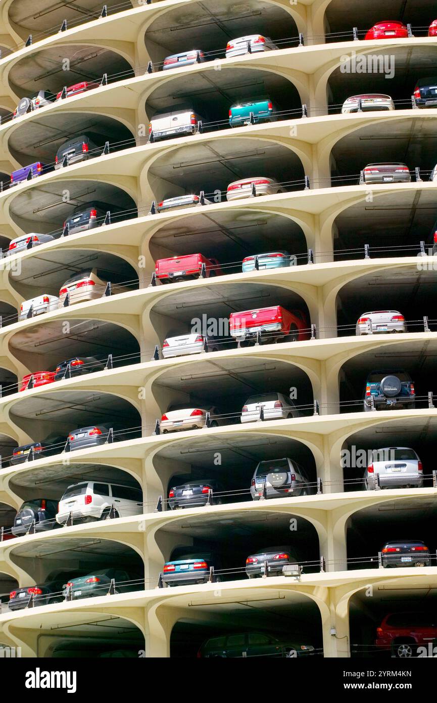 Circular parking hi-res stock photography and images - Alamy