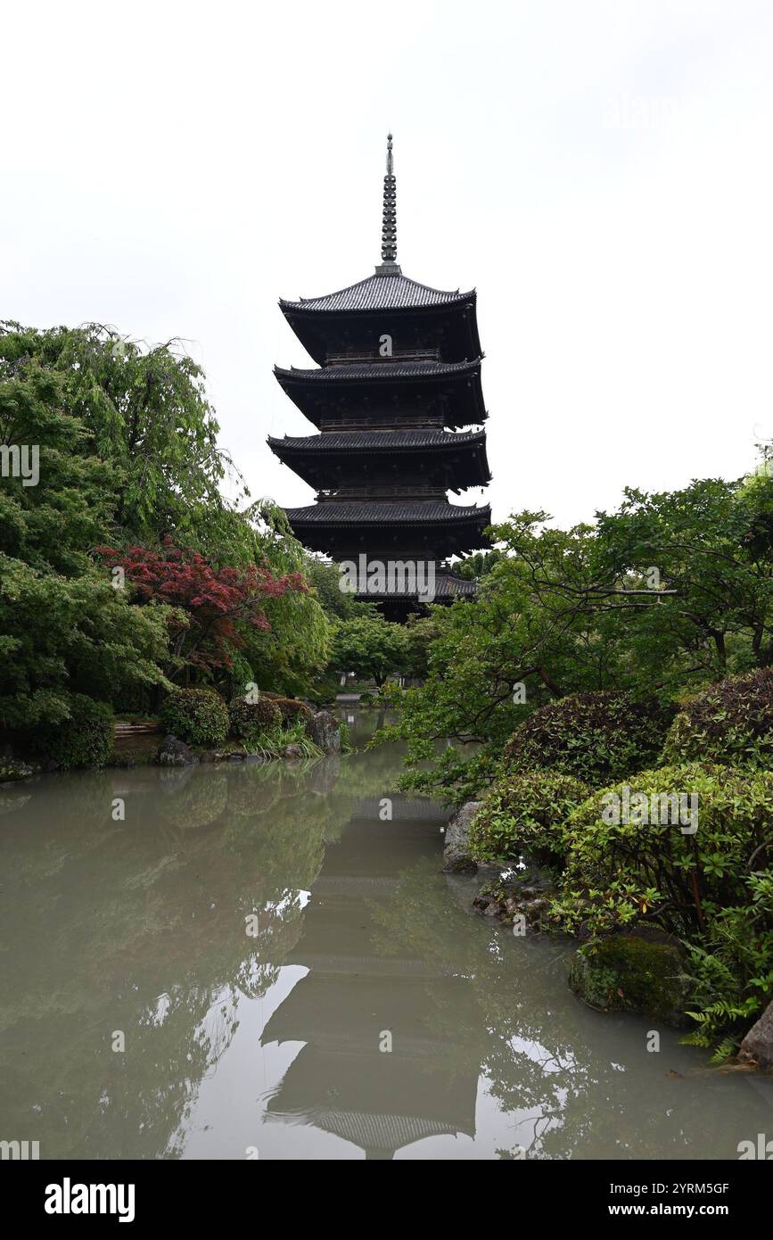 Tradicional Temples Located next to a body of water and surrounded by ...