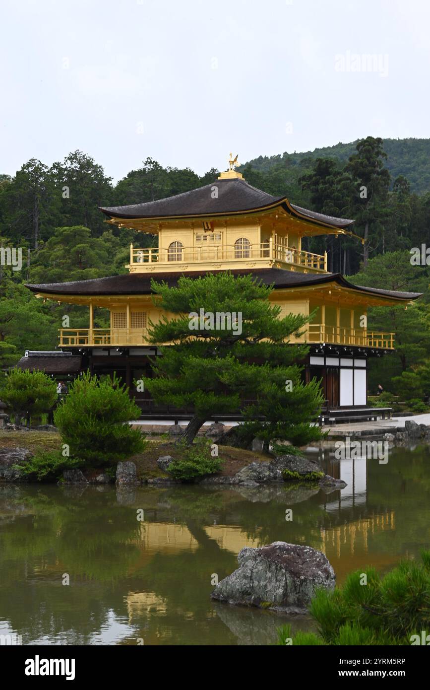 Tradicional Temples Located next to a body of water and surrounded by ...