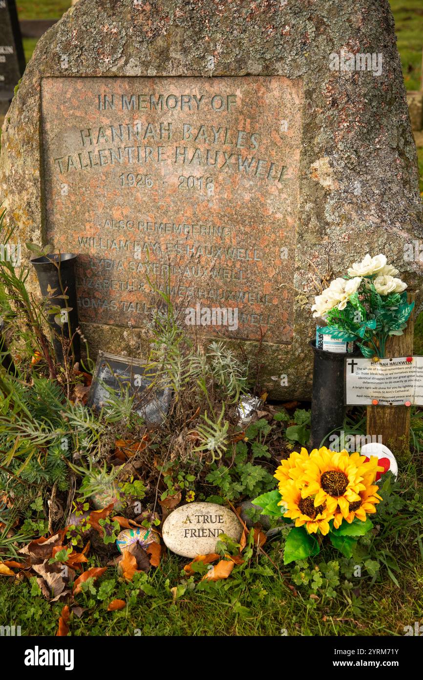 UK, County Durham, Romaldkirk, village cemetery, grave of Baldersdale ...