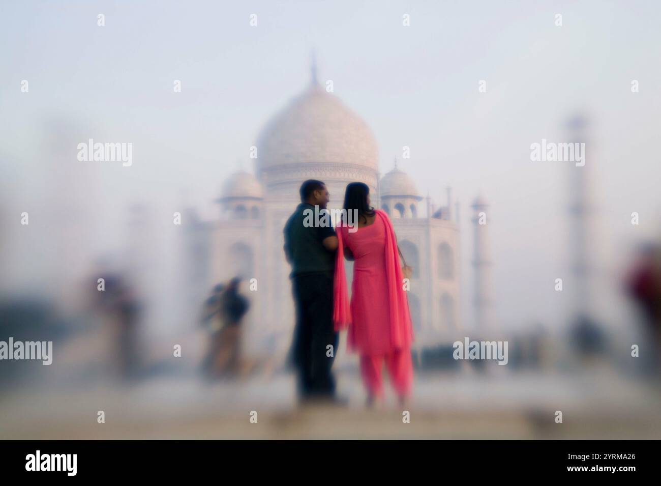 Taj Mahal. Pink Sari. Agra. Uttar Pradesh. India Stock Photo - Alamy