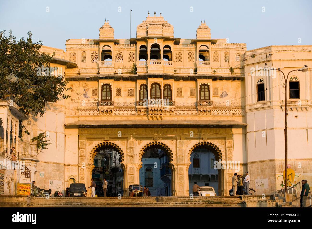 Lake Pichola Shore Buildings and City Palace. Sunset. Udaipur ...