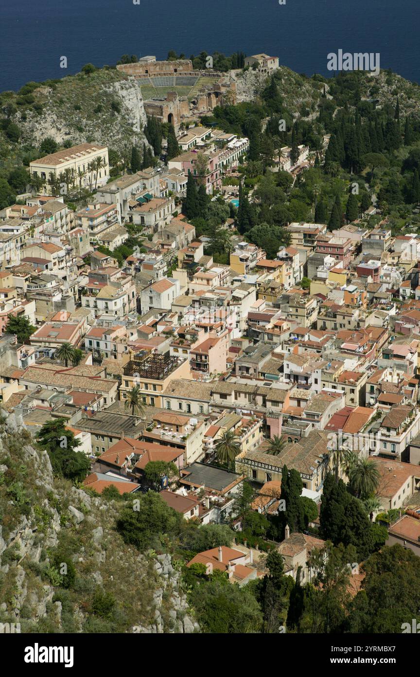 Taormina colours hi-res stock photography and images - Alamy
