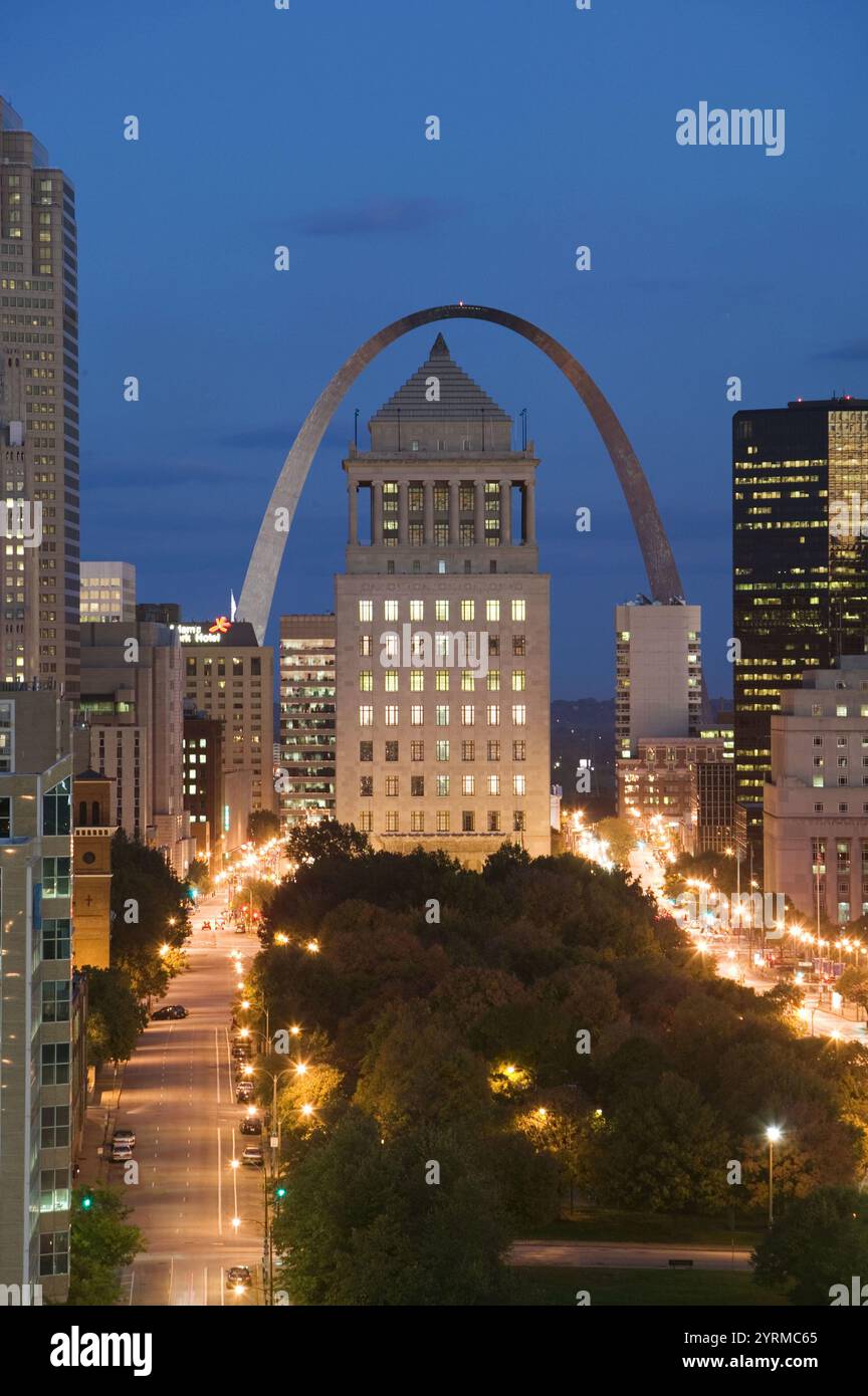 Downtown & Gateway Arch from the West at evening. St. Louis. Missouri ...