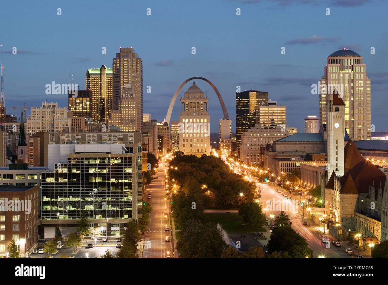 Downtown & Gateway Arch from the West at evening. St. Louis. Missouri ...