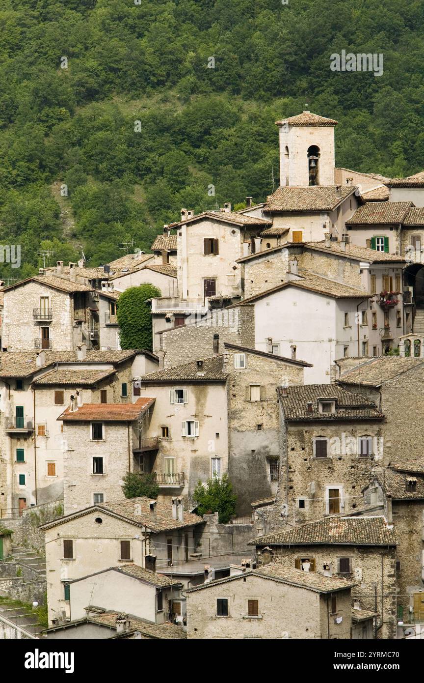 Italy abruzzo scanno house hi-res stock photography and images - Alamy